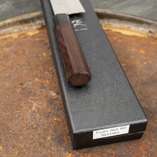Yu Kurosaki Fujin R2 Nóż Santoku 16,5 cm | Profesjonalny sklep i serwis